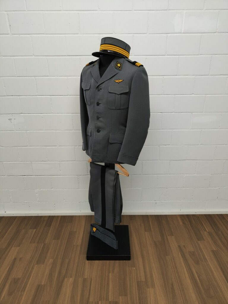 Uniform Ord. 1949, (19) Oberst im Generalstab Set - SwissMilitaria.ch