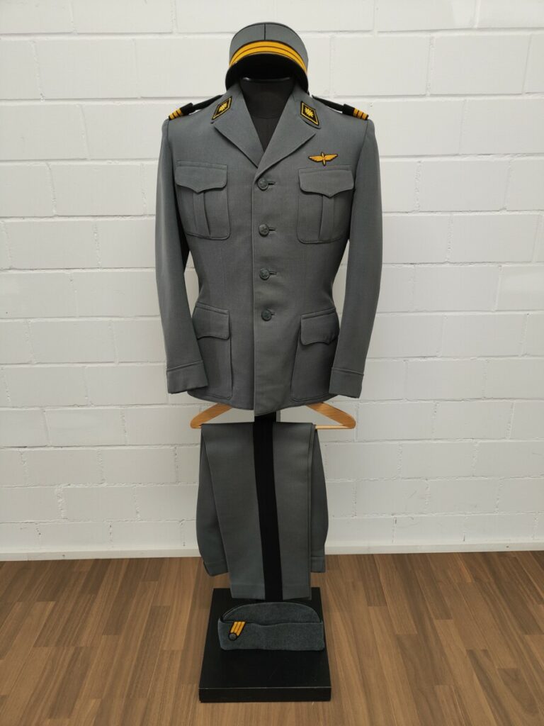 Uniform Ord. 1949, (19) Oberst im Generalstab Set - SwissMilitaria.ch