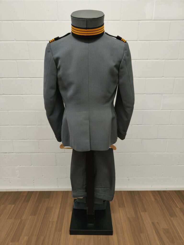 Uniform Ord. 1949, (19) Oberst im Generalstab Set - SwissMilitaria.ch