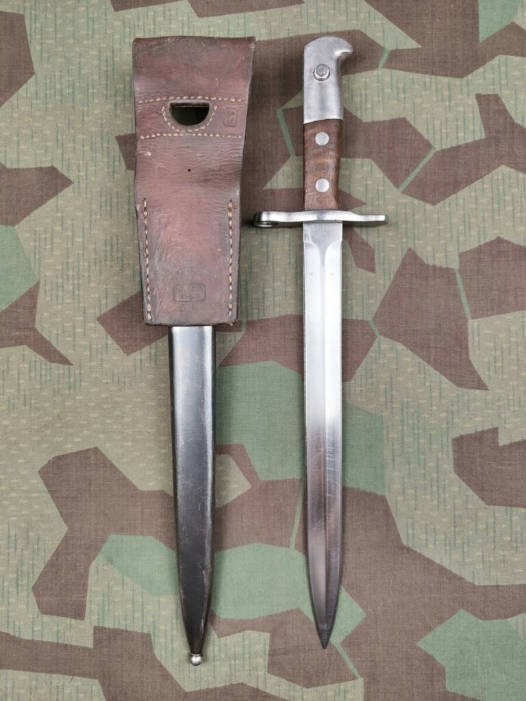 Dolchbajonett Ord. 1918/55, Elsener Schwyz Victoria, zu K31, mit Frosch ...