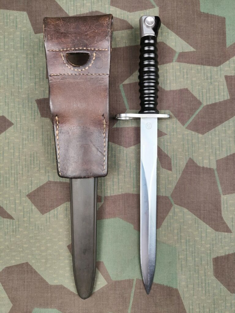 Dolchbajonett Ord. 1957, Victoria, mit Frosch, Variante 2 ...